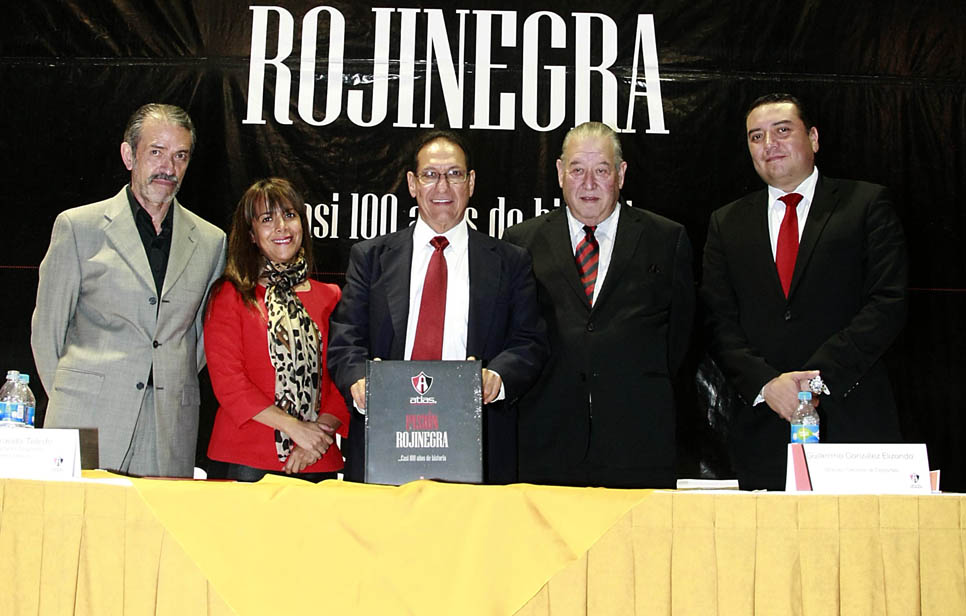 Con éxito fue presentado el libro Pasión Rojinegra - Grupo Milenio