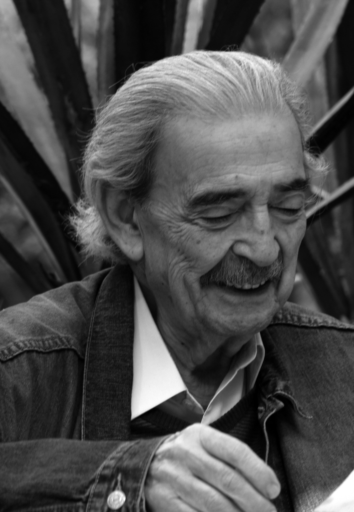 Rendirán homenaje a Juan Gelman en Bellas Artes