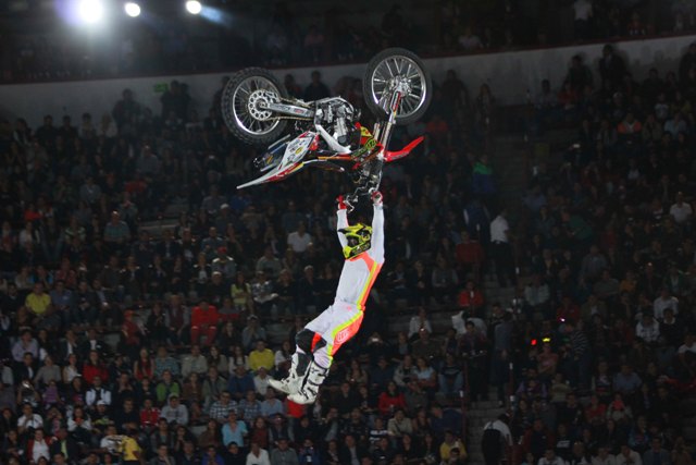 Sherwood se llevó la gloria en el Red Bull X-Fighters