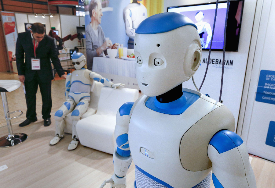 Presentan a Romeo, el asistente robot