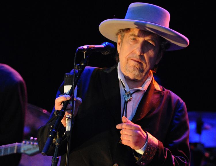 Bob Dylan anuncia fecha de lanzamiento de su nuevo disco