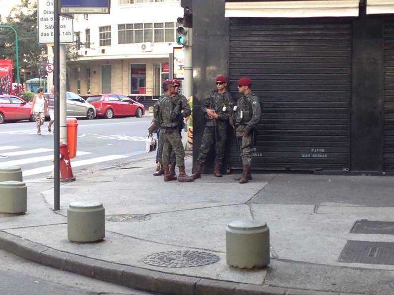 Boinas rojas, la mano dura contra los argentinos - Grupo Milenio