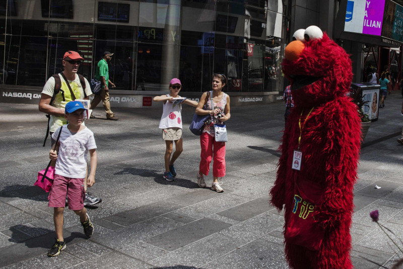 Arrestan a Iron Man, Elmo, Spider Man en NY - Grupo Milenio