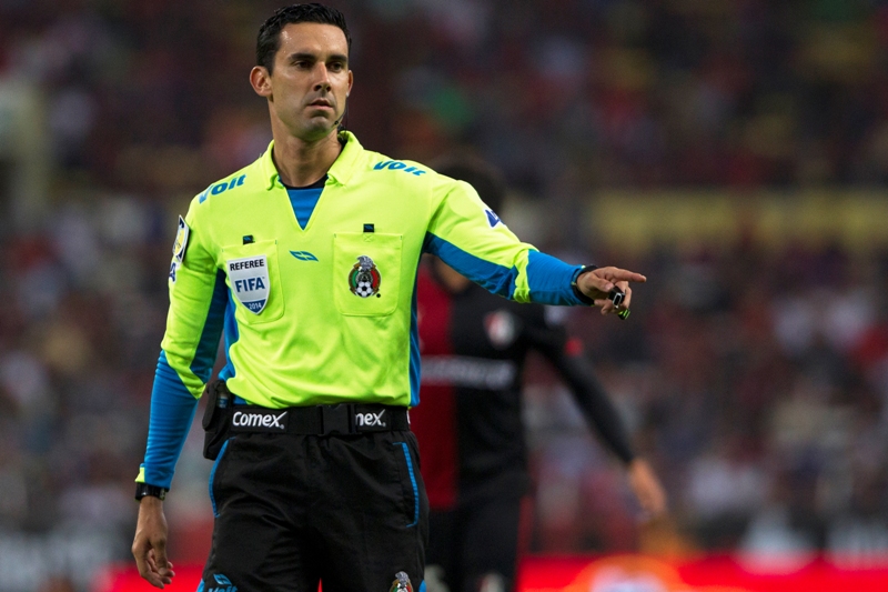 El árbitro: César Ramos