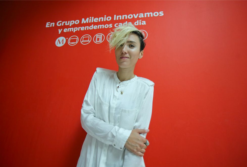 Pambo incursiona en el electro pop con el disco La Princesa Caballero