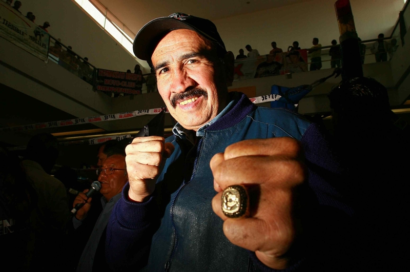 Carlos Zárate repasa sin ataduras su vida en "Éxito y nocaut" - Grupo ...