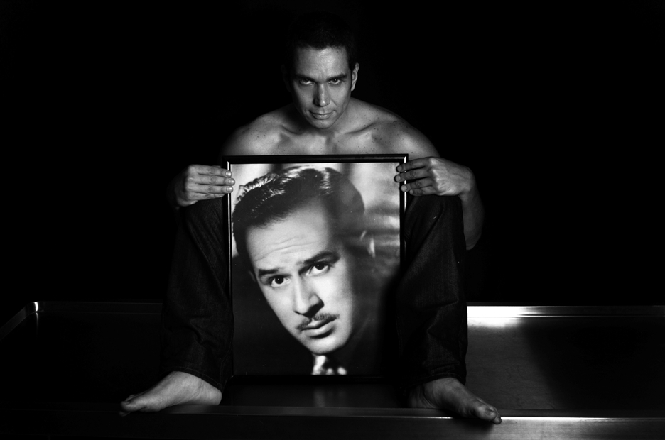 Adrián Rubio presentará la puesta ‘Pan de muerto’ - Grupo Milenio