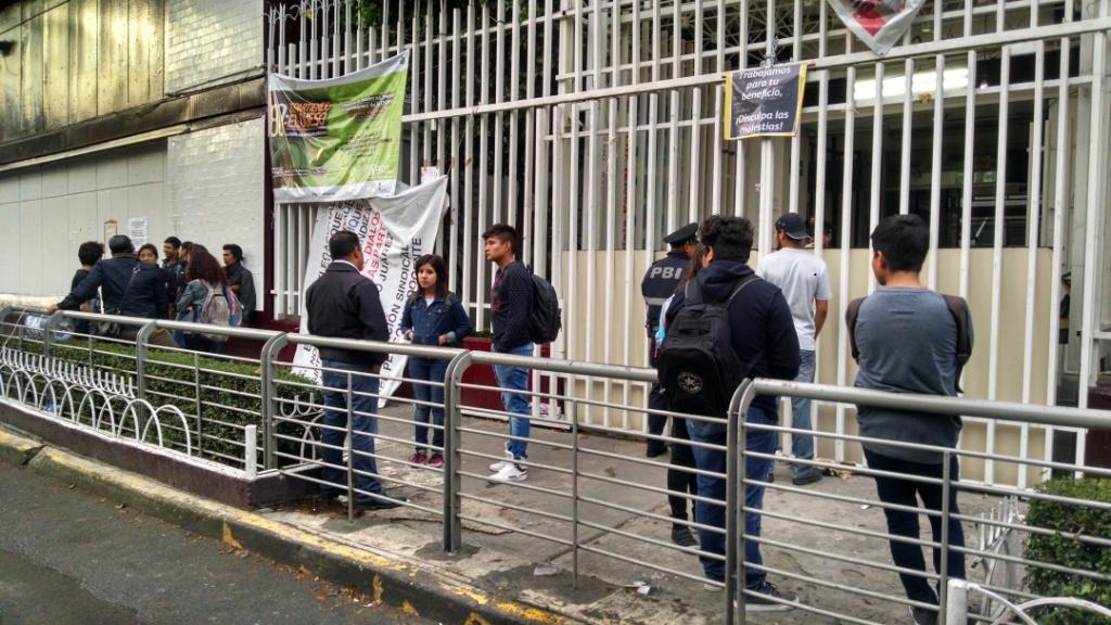 Paristas entregan instalaciones de la voca 10