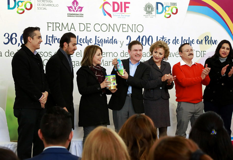 Durango y María Trinitaria donan 40 mil litros de leche