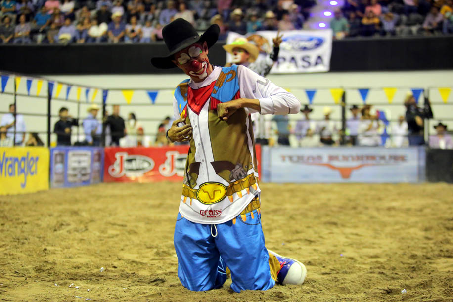Pedro Vega conquista el Cuernos Chuecos en Torreón
