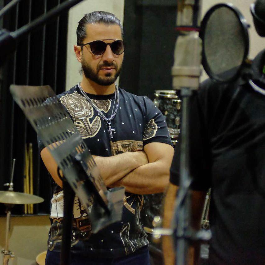 Simón León anda 'Amando Demasiado' - Grupo Milenio