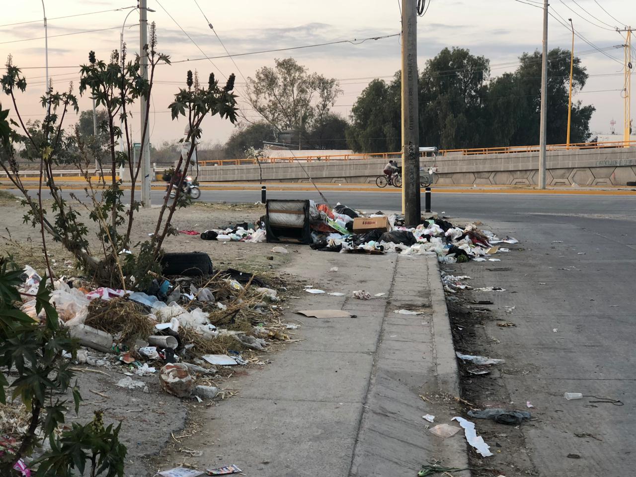 Calles llenas de basura; un foco de infección en 10 de mayo - Grupo Milenio