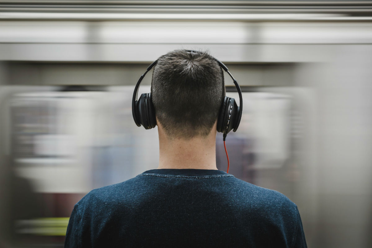OMS alerta sobre el alto volumen en el que se escucha música - Grupo ...