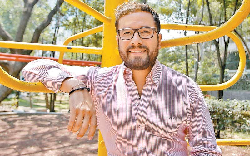 Víctor Hugo Romo de Vivar Guerra: Ya escribí un libro - Grupo Milenio