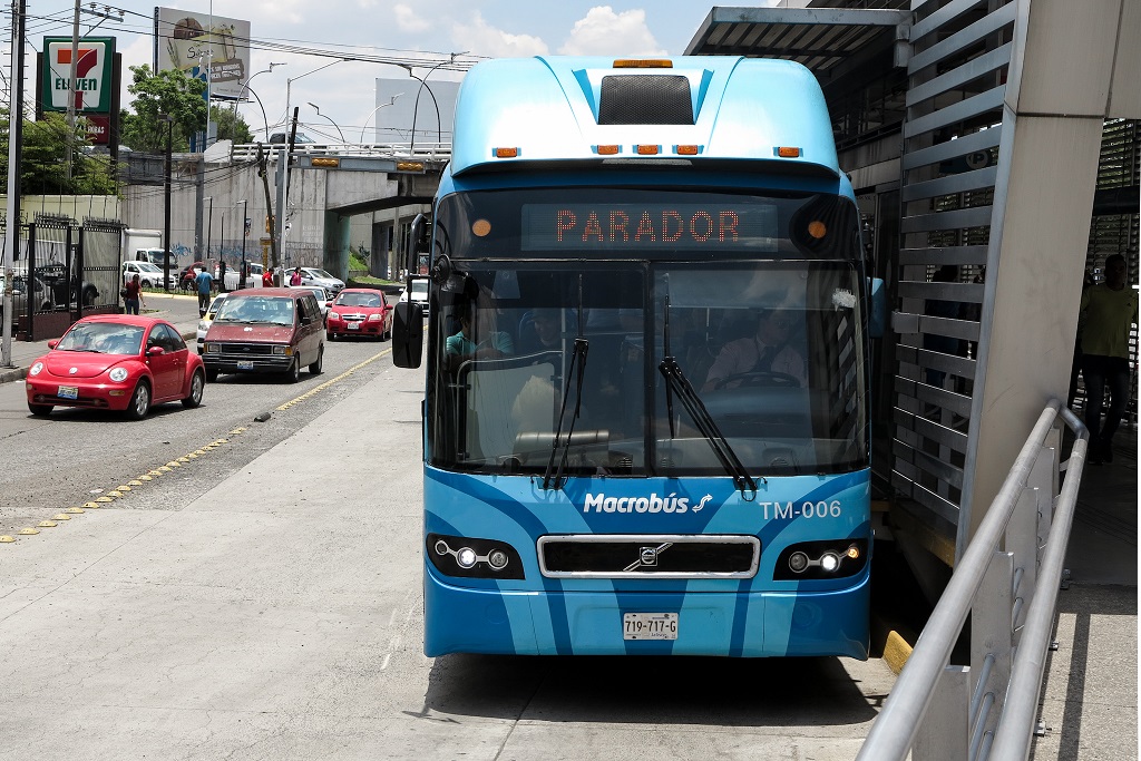 Guadalajara: El Macrobús tiene mucho que mejorar - Grupo Milenio