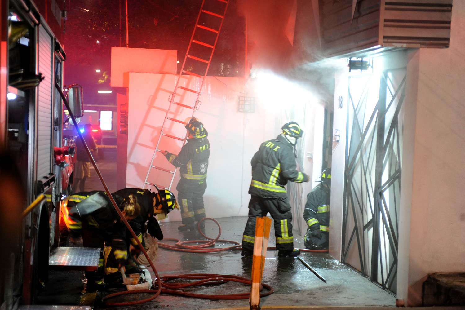 En CdMx, Sheinbaum reconocer a bomberos en su día
