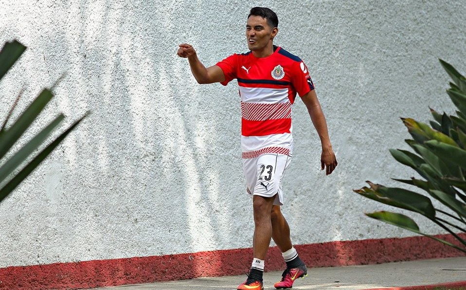 José Juan Vázquez regresa Chivas; salen Brizuela y Van Rankin - Grupo ...
