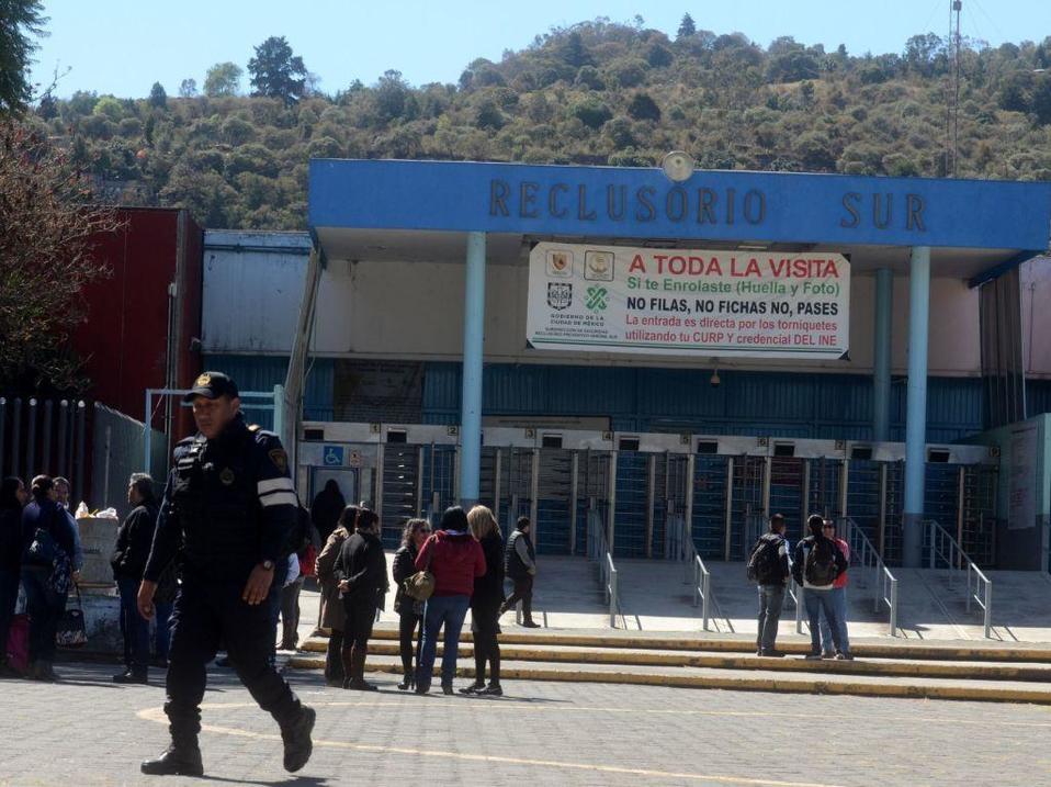 Dan prisión preventiva a 9 por fuga de reos en reclusorio Sur - Grupo ...