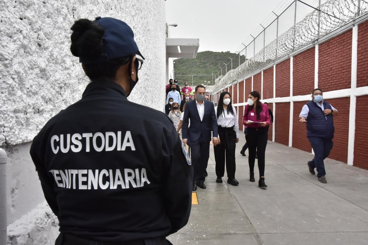 Tlalnepantla. Penal de Barrientos estrena biblioteca en área femenil ...
