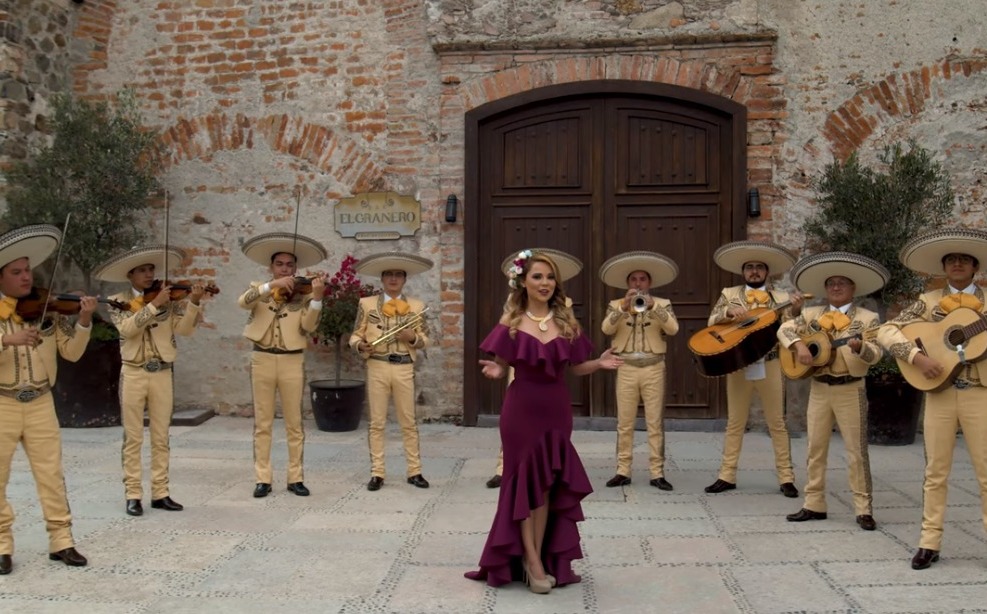 Premian a Marisol Castillo por su video 'Que fácil fue' en las Vegas ...