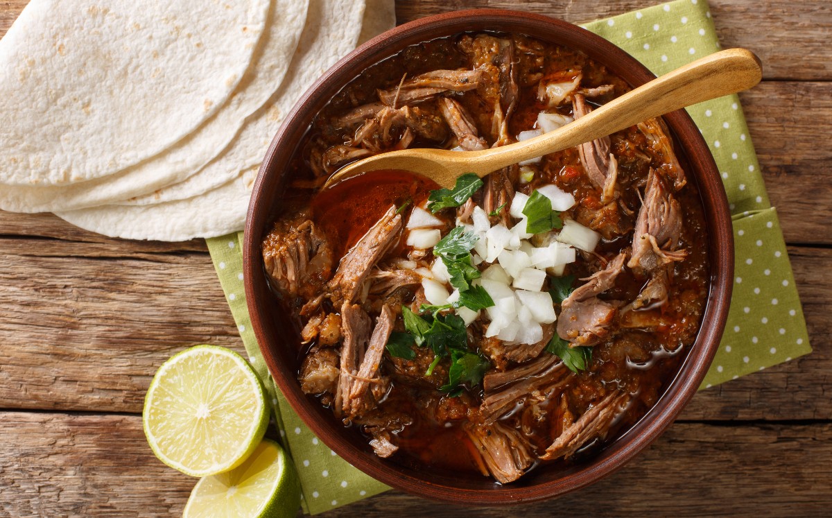 Birria. De qué está hecha y cómo se prepara - Grupo Milenio
