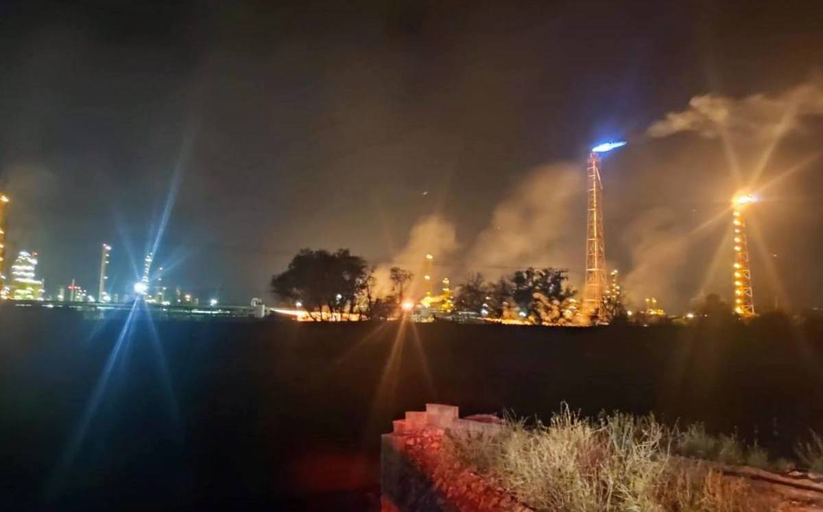Reportan estruendo al interior de refinería de Pemex en Tula - Grupo ...